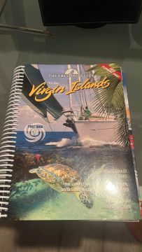Cruising guide et charts books , 250.00 $ CA