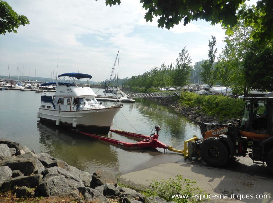 TRAWLER TA CHIAO 35 CT SUNDECK CHALUTIER, Basics Year: 1985 Make: Ta ...