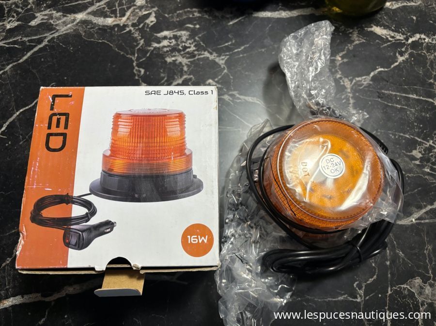 girophare, 35.00 $ CA