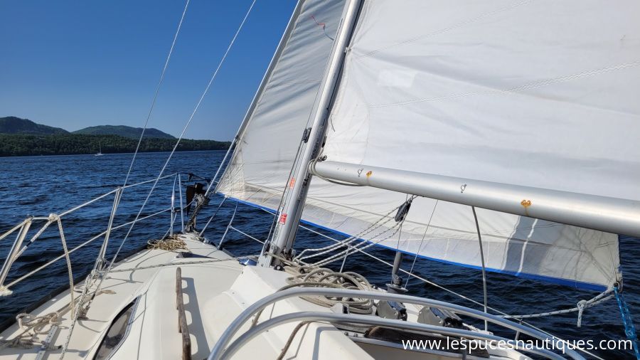 Voilier Mirage 27 (Perry) 27 pieds 1987 Le Compte 14,000.00 $ CA