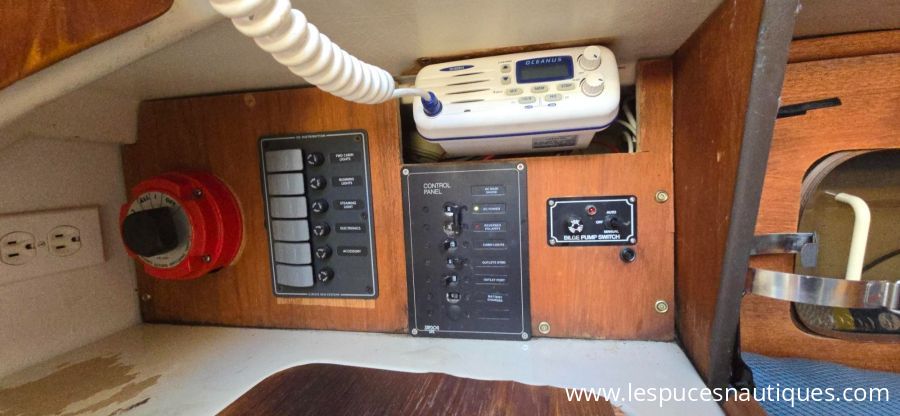 Mirage 27 27 pieds 1981 Requin Rouge 3,000.00 $ CA